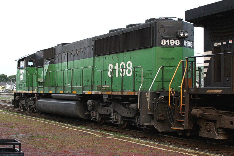 BNSF 8198